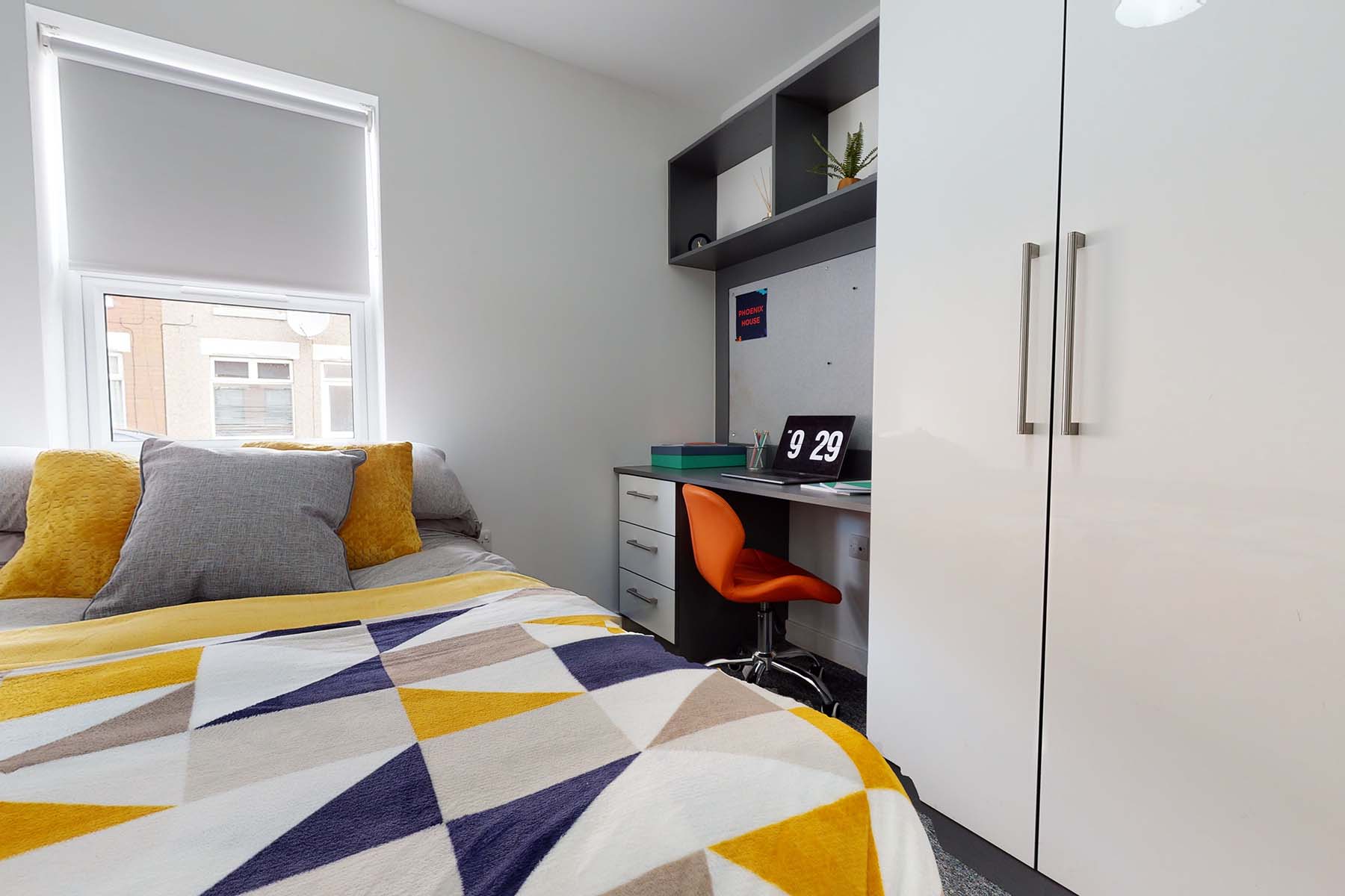 London House Exchange | Listing - Phoenix Studios