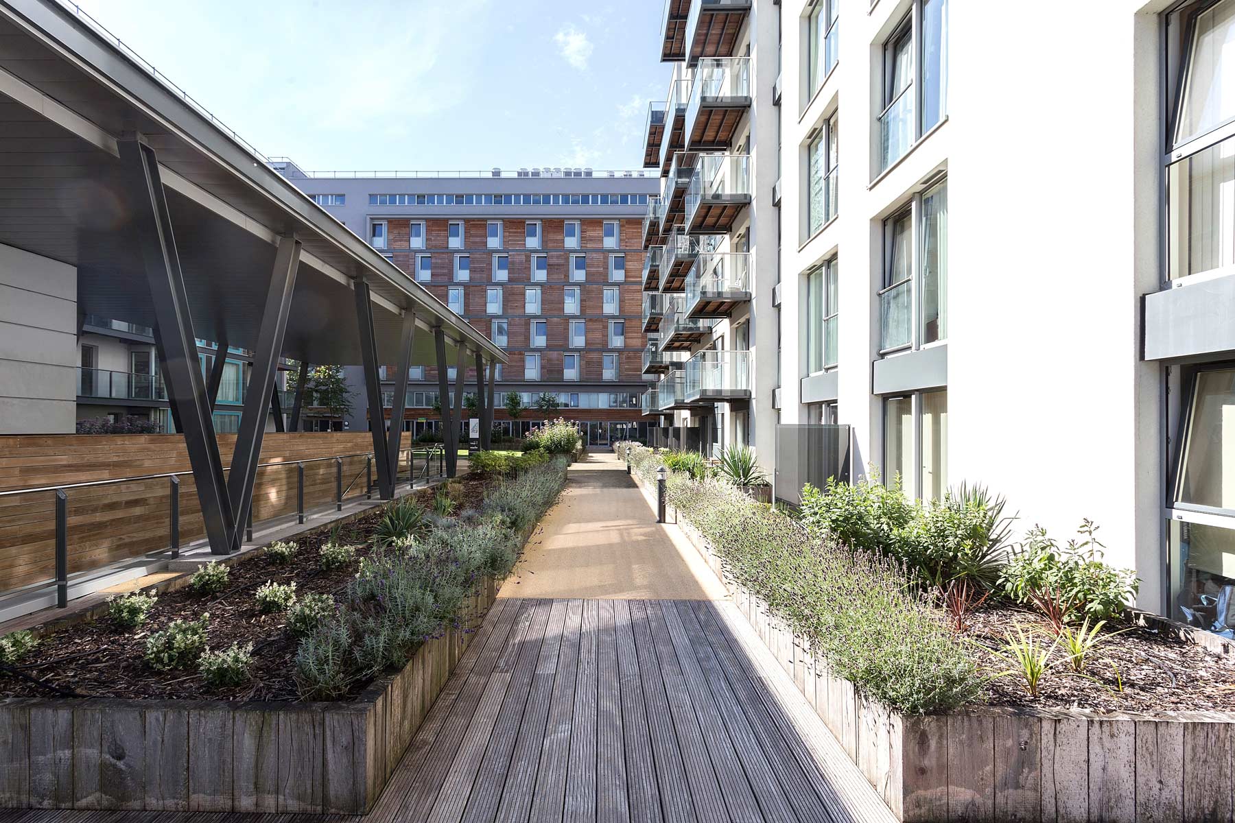 London House Exchange | Listing - Flat 128, Vantage Building, Hayes, UB3