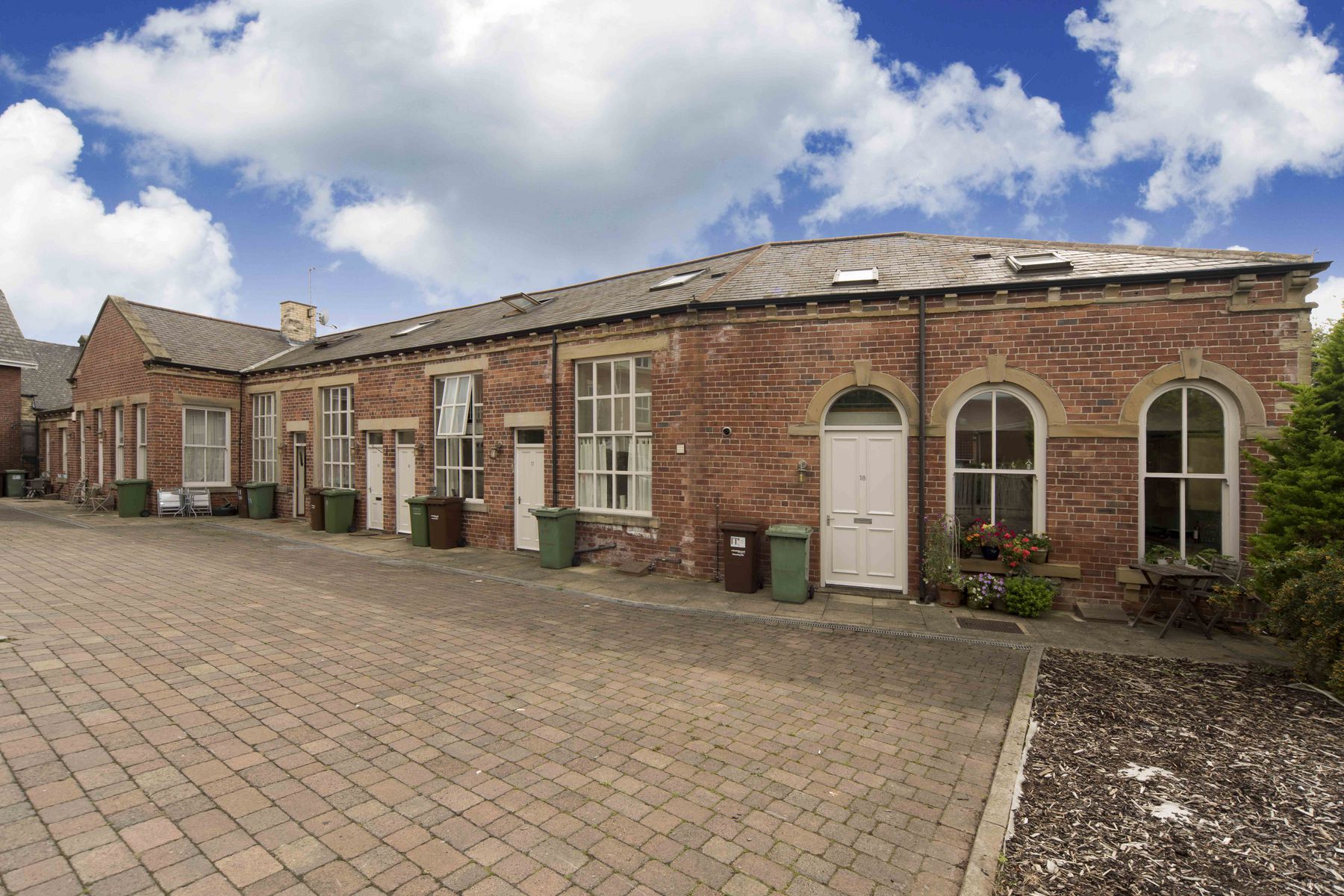 London House Exchange | Listing - Heddle Rise, Wakefield